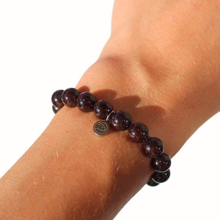 Garnet Bracelet (Grade AAA, 8mm) | Otter Spirit | Natural Gemstones